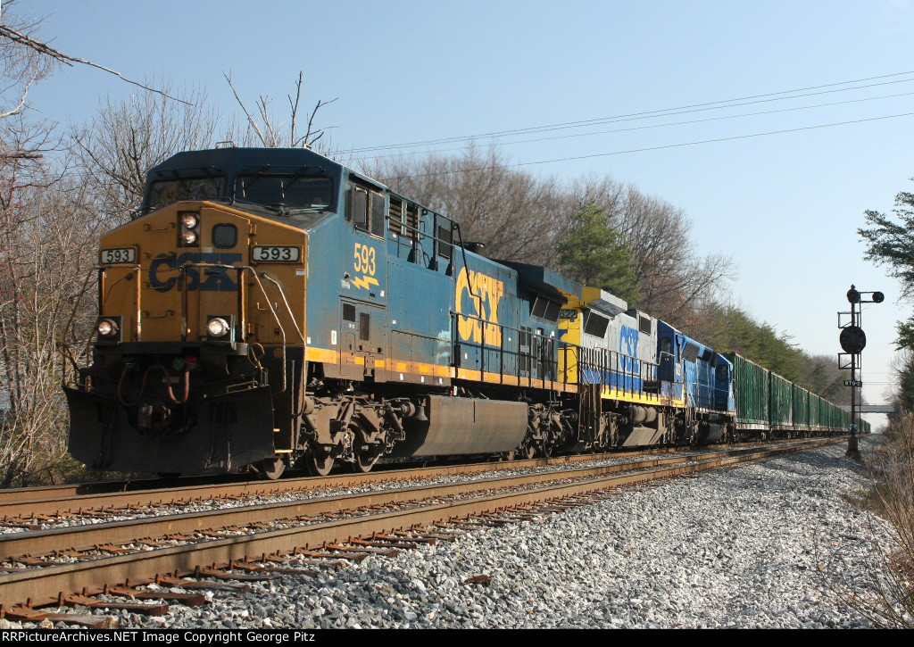 CSX 593 and train Q703